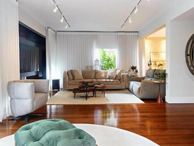 Apartamento Moema Pássaros 3 Dormitórios 210m²