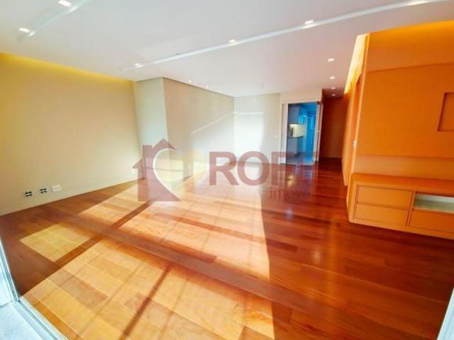 Apartamento Moema Pássaros! Metragem excelente!