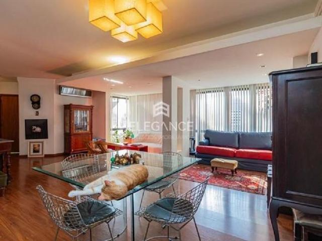 Apartamento espaço no Moinhos de Vento, Porto Alegre RS 2 dormitórios, 2 Suítes, 4 Banheiros, 1 Va