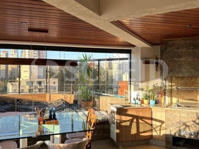 Apartamento Morumbi, com 213m², 4 quartos, 4 suítes, closet, sala, varanda gourmet com piscina