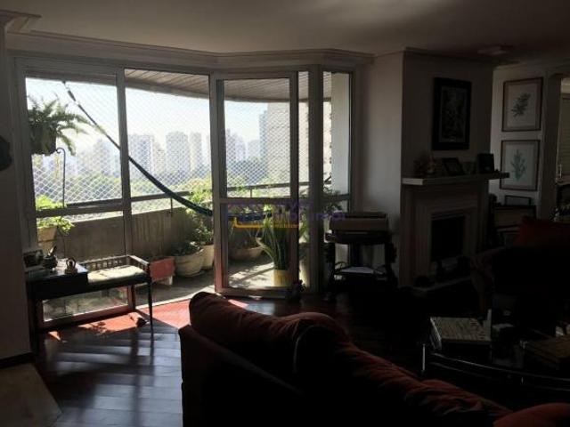 Apartamento. Morumbi. Condominio Clube. 3 dormitórios