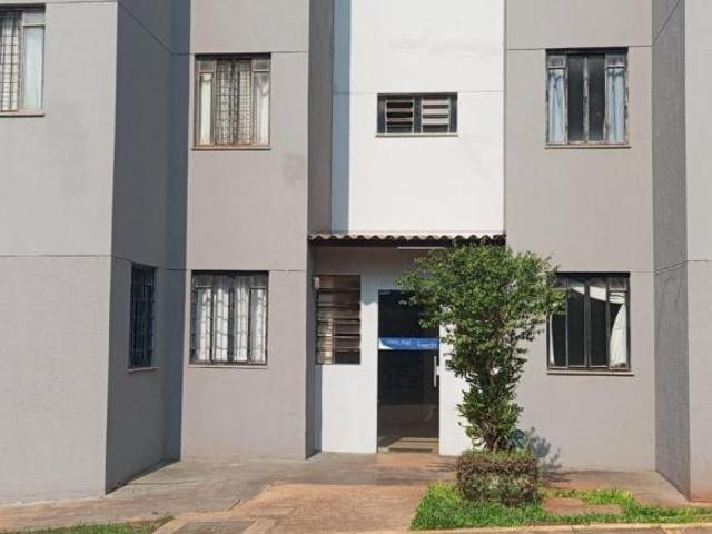 Apartamento muito bem conservado, boa localização, próximo ao CRAS, com ponto de ônibus na frente, f