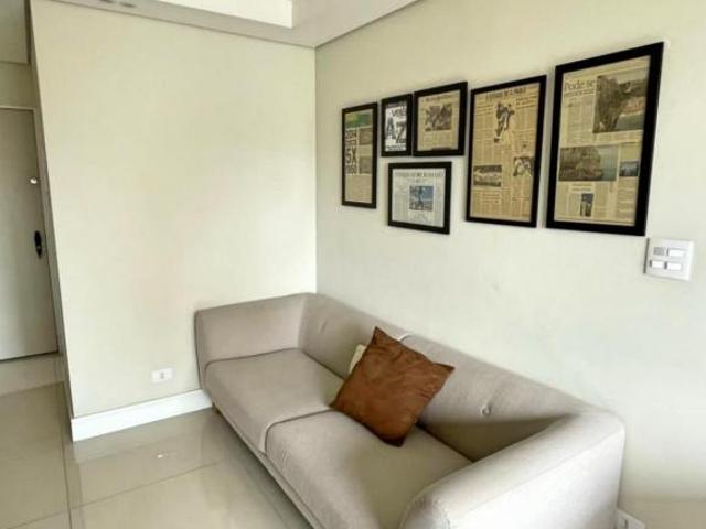 APARTAMENTO MUITO BEM LOCALIZADO