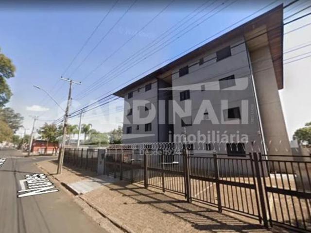 Apartamento Muito bem localizado paralela com a Avenida São Carlos bem pertinho do Supermercado Jaú