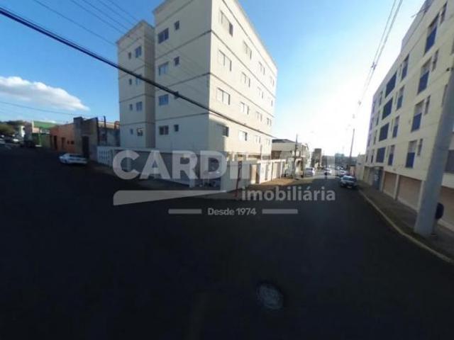 Apartamento muito bem localizado, próximo de posto de combustível, comércios em geral e fácil acesso