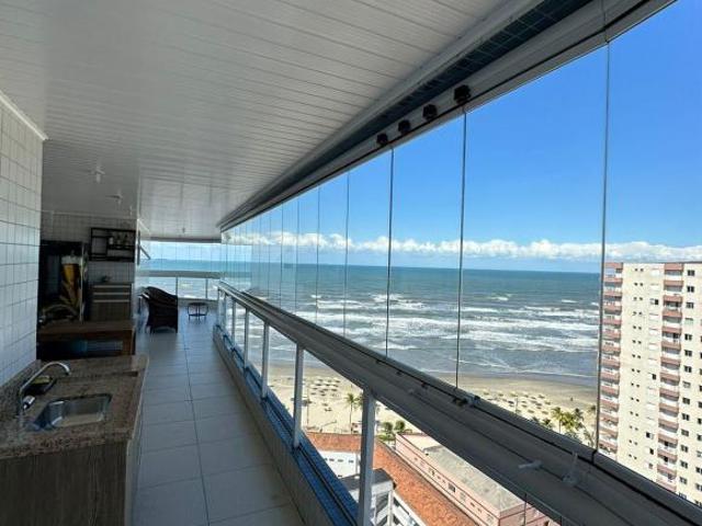 Apartamento na Tupi com vista mar, 03 suítes, sacada gourmet!