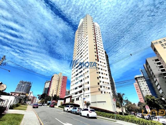 Apartamento na Urbano Lopes Cristo Rei Curitiba PR, aluguel por R$ 2.700