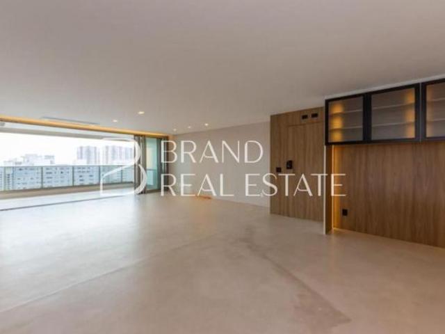 Apartamento na Vila Mariana | 181m² | 3 suítes | 3 vagas | próximo a estação Ana Rosa