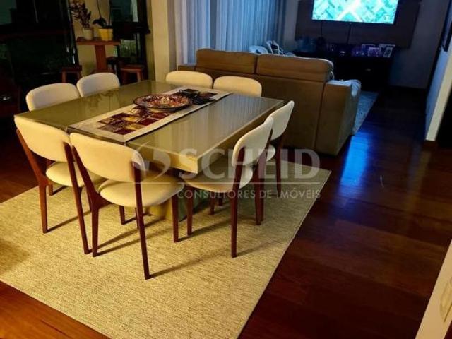 Apartamento na Vila Mariana com 125m², 4 dormitórios/2 suítes, 2 vagas e lazer completo!