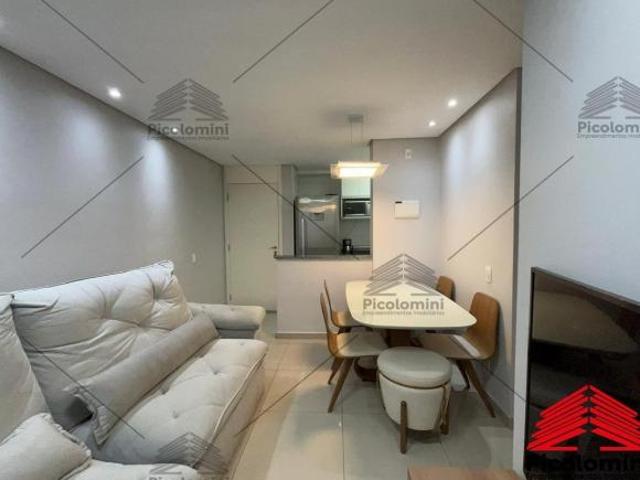 Apartamento na Vila Medeiros de 50m² com 2 dormitórios com armários, sala 2 ambientes, cozinha com p