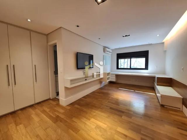 Apartamento na vila nova com 266m², 3 suítes e 3 vagas