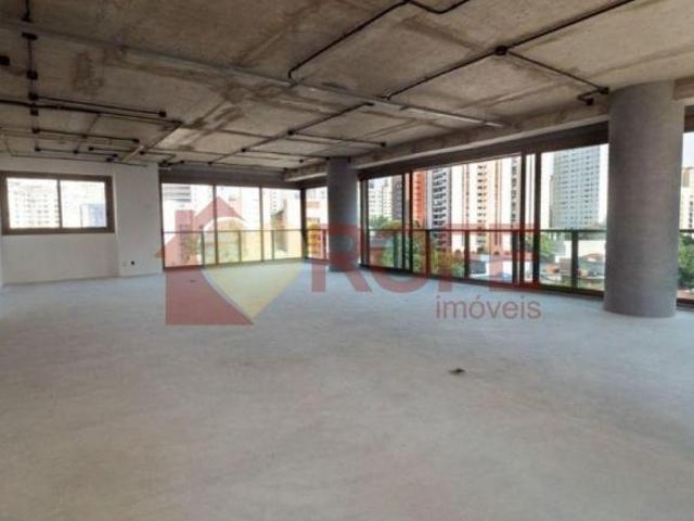Apartamento na VILA NOVA CONCEIÇÃO, 04 Suítes, 04 Vagas de Garagem