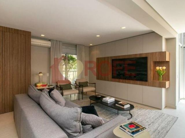 Apartamento na Vila Nova Conceição próximo ao Parque Ibirapuera com 134m², 01 suíte