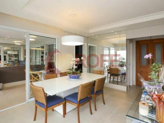 Apartamento na Vila Olímpia com 3 dormitórios em condomínio clube na Vila Olímpia