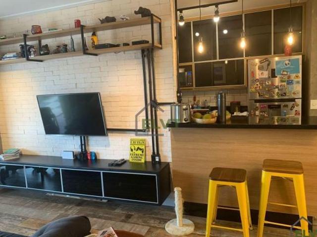 Apartamento na Vila Anastácio | 3 Quartos 1 Suíte, Varanda em Vidro e 2 Vagas