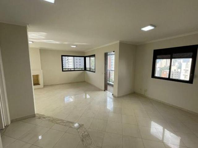 Apartamento na Vila Andrade: 3 quartos, 3 suítes, 5 banheiros, 3 vagas, 157m² em São Paulo SP
