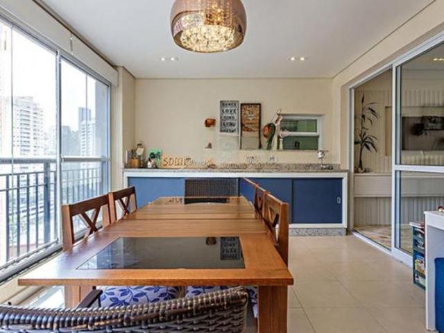 Apartamento na Vila Andrade de 3 Quartos com 2 Vagas 96m² à Venda