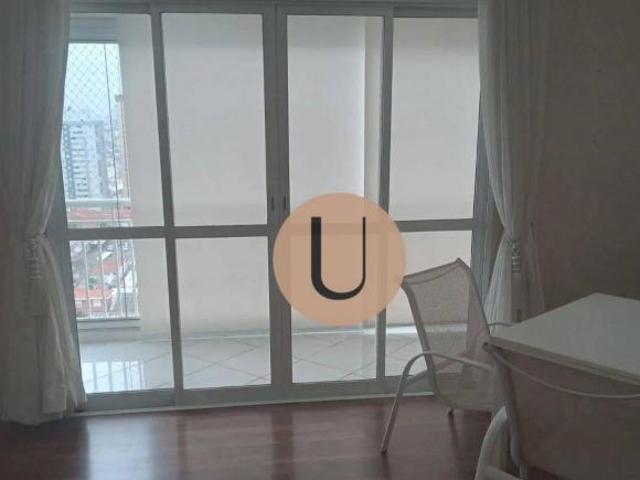 Apartamento na Vila Gumercindo, Excelente Localização