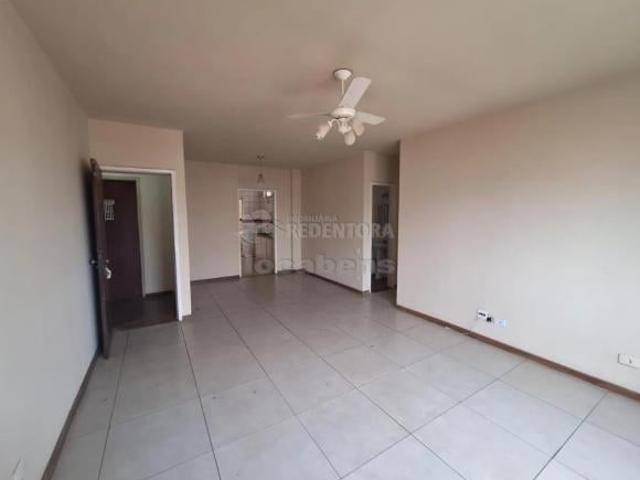 Apartamento na Vila Imperial com 3 dormitórios sendo 1 tipo apartamento
