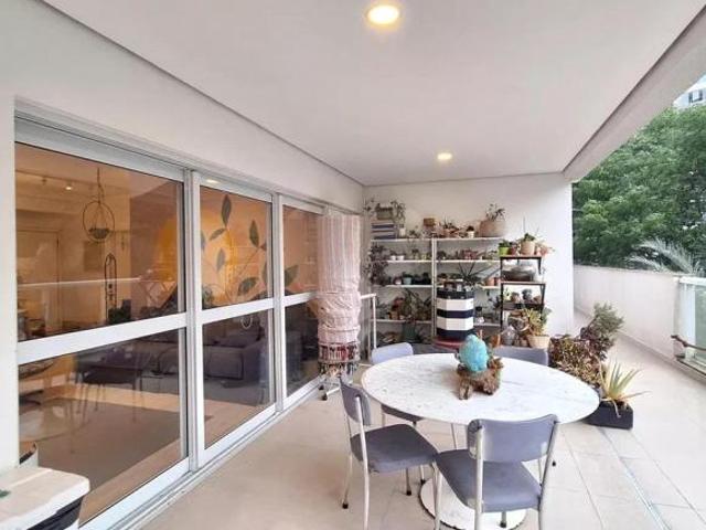 APARTAMENTO NA VILA LEOPOLDINA COM 258M2 / 4 LINDAS SUÍTES / 4 VAGAS DE GARAGEM/ LAZER COMPLETO