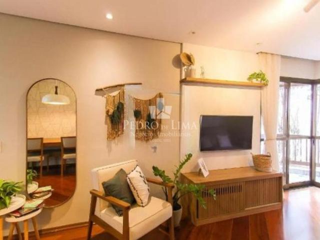 Apartamento na Vila Regente Feijó com 3 quartos 1 suíte, sacada e 2 vagas Condomínio Guaeca