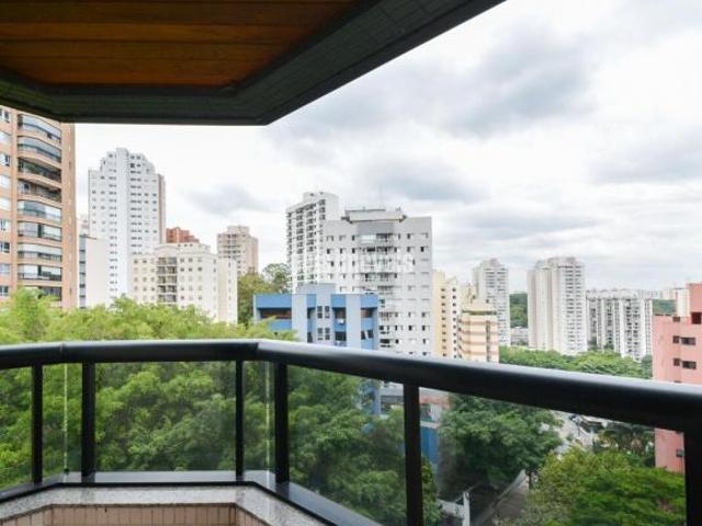 Apartamento na Vila Suzana Próximo ao Portal do Morumbi 160m2 !