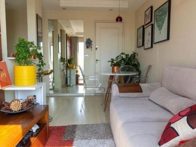 Apartamento na Vila Sônia de 2 Quartos com 1 Vaga 50m² à Venda