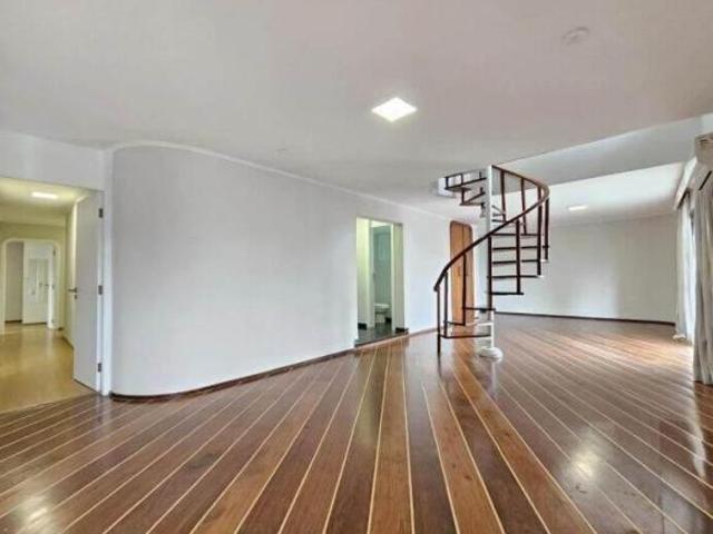 Apartamento na Vila Uberabinha – 331m² com 4 Dormitórios, 4 Suítes e 3 Vagas de Garagem