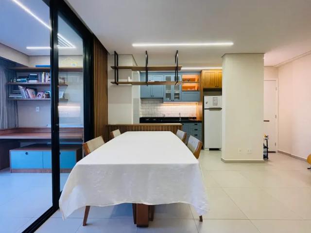 Apartamento na zona sul a venda, 2 dormitórios sendo um suíte, sacada, móveis planejados