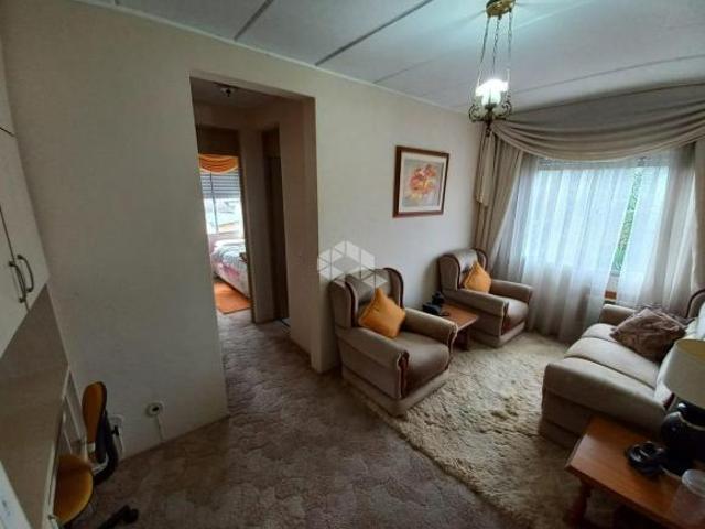 Apartamento na Zona Sul de Porto Alegre de 01 dormitório com vaga, totalmente mobiliado