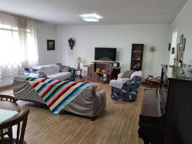 APARTAMENTO NA ACLIMAÇÃO