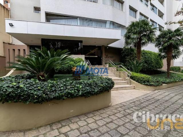 Apartamento na Acyr Guimarães Água Verde Curitiba PR, aluguel por R$ 8.000