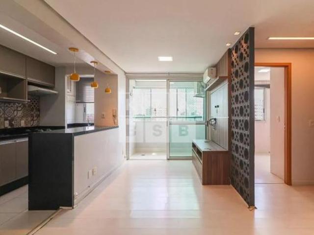Apartamento na Águas Claras! 2 quartos, reformado e de canto no Residencial Jardim Brasil