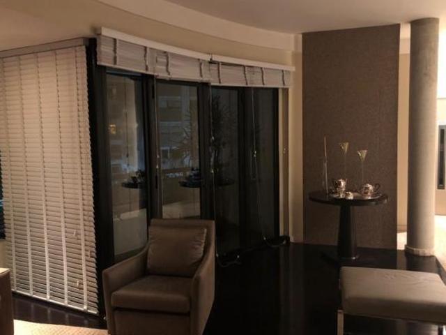 Apartamento na Alameda Itu de 136m² 2 dormitórios 2 vagas Cerqueira Cesar