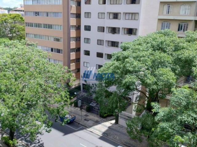 Apartamento na Alferes Ângelo Sampaio Mercês Curitiba PR, aluguel por R$ 3.700