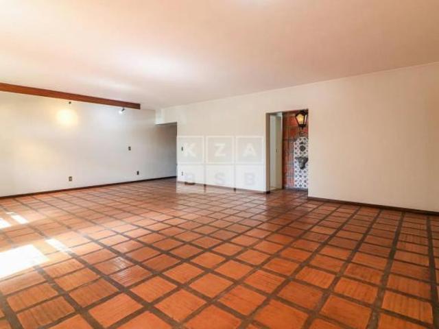Apartamento na Asa Sul! Com 5 quartos na SQS 309