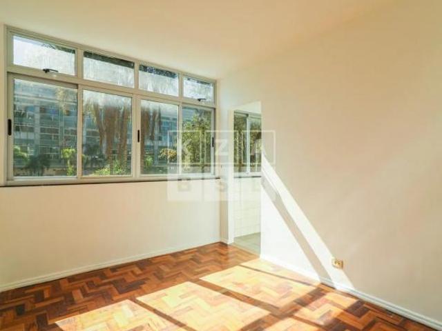 Apartamento na Asa Sul! 1 Quarto Nascente 26m² SQS 404