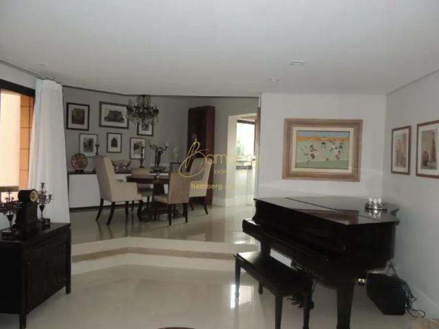 Apartamento na área nobre do Campo Belo