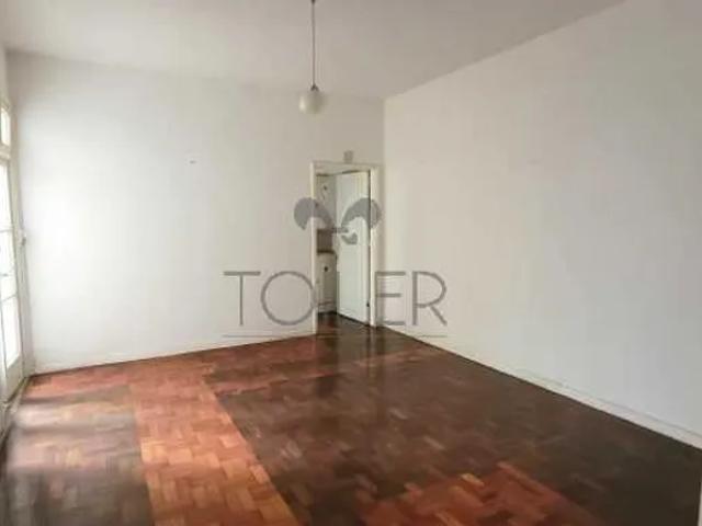 Apartamento na Av. Atlântica