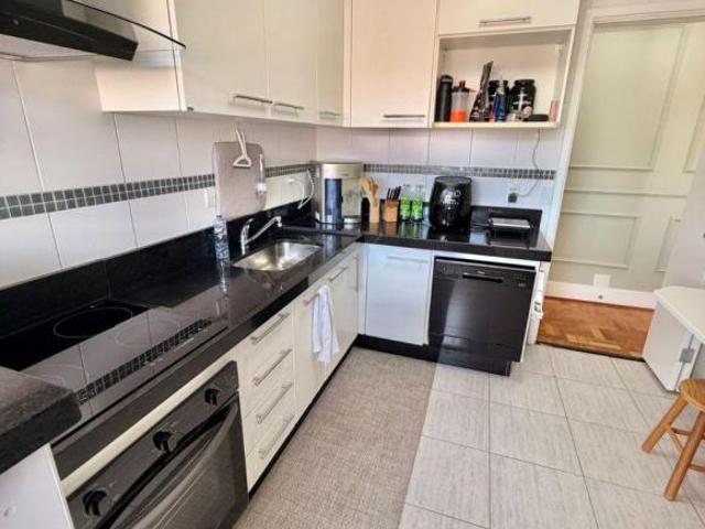 Apartamento na Av. Braz Leme 2 dormitórios 2 vagas todo modernizado