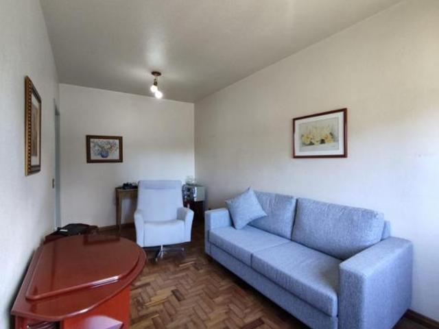Apartamento na Av. do forte