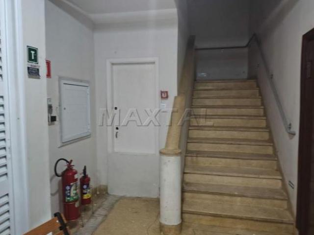 Apartamento na avenida São João, exelente oprtunidade com 1 dormitório com sacada, sala, cozinha