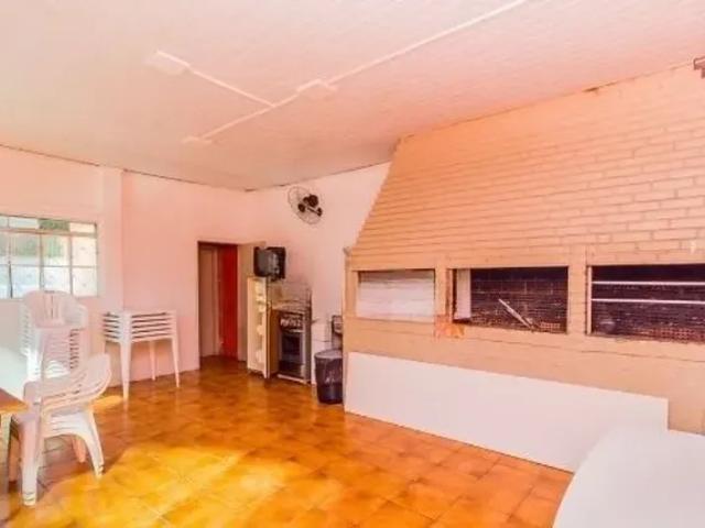 Apartamento na Azenha de 3 dormitórios térreo DESOCUPADO