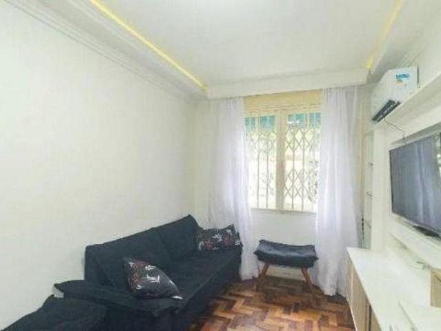 Apartamento na Azenha de 3 dormitórios térreo DESOCUPADO