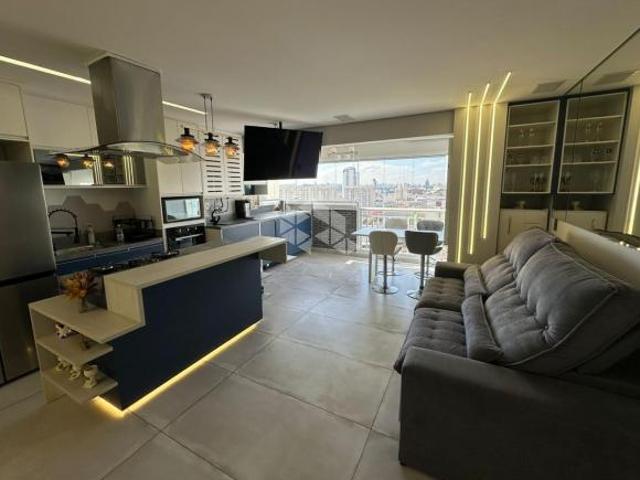 Apartamento na Barra Funda com 2 dormitórios e 1 vaga