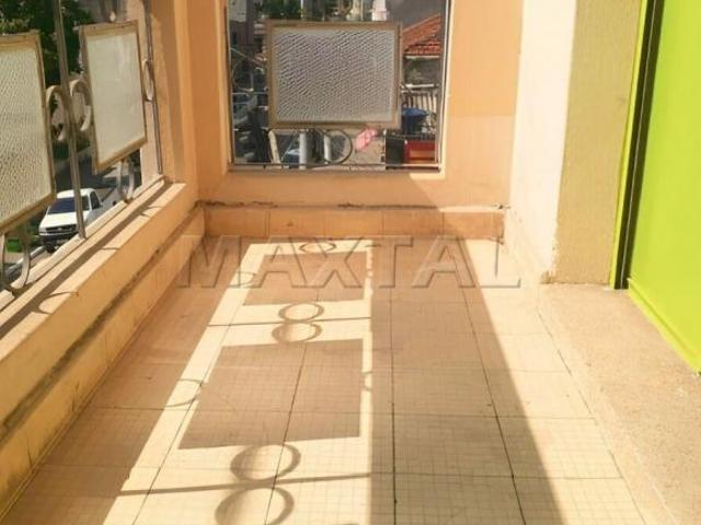 Apartamento na Bom Retiro, reformado com 3 quartos, cozinha, 2 banheiros, sala, e área de serviço