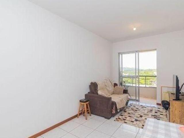 Apartamento na Cavalhada de 2 dormitórios e vaga