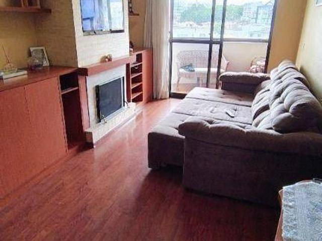 Apartamento na Chácara Inglesa com 3 dormitórios suíte, 2 vagas de garagem. Condomínio com segura