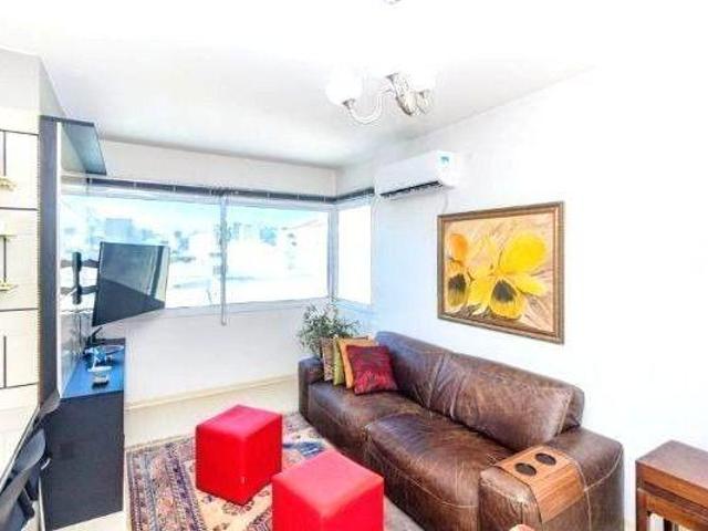 Apartamento na Cidade Baixa de 1 dormitório e vaga