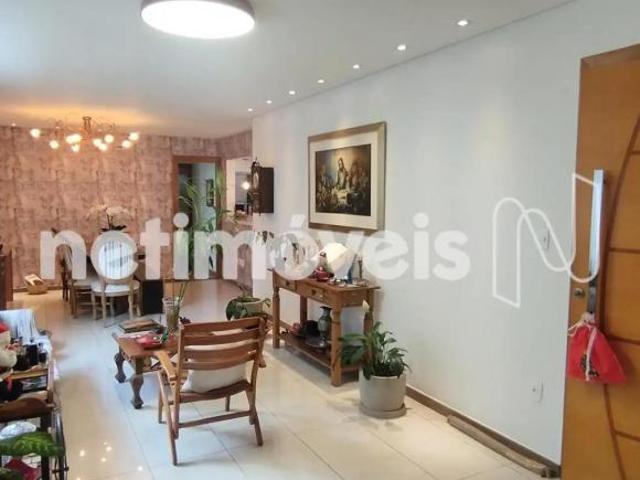 Apartamento na Cidade Jardim, 4 quartos, 2 suítes e 4 vagas ao lado do Colégio Bernoulli